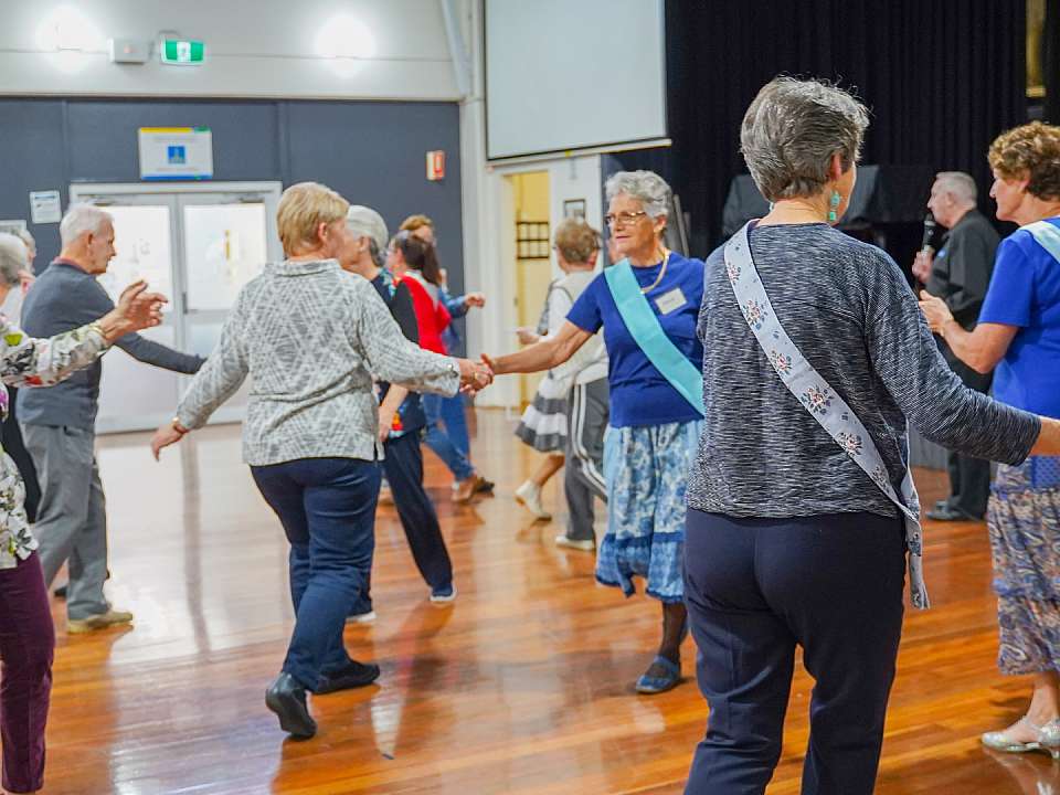 Burnie Brae | Square Dancing